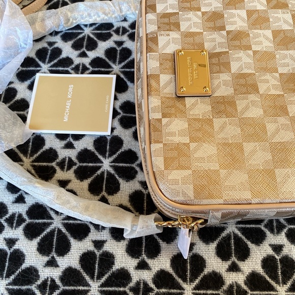 Michael Kors | Bags | New In Original Packaging Michael Kors Crossbody ...